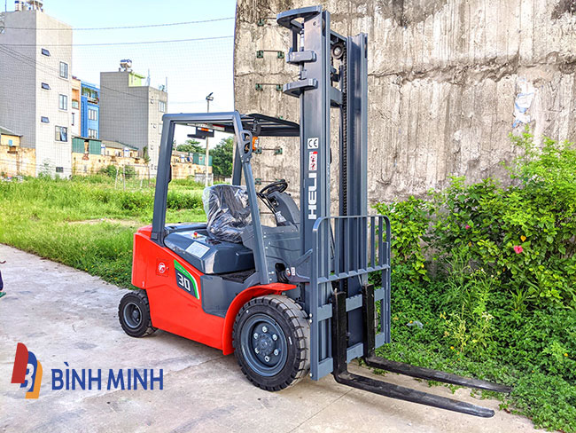 Xe nâng 2 tấn Heli chạy điện pin Lithium cao cấp, chính hãng, mới 100%